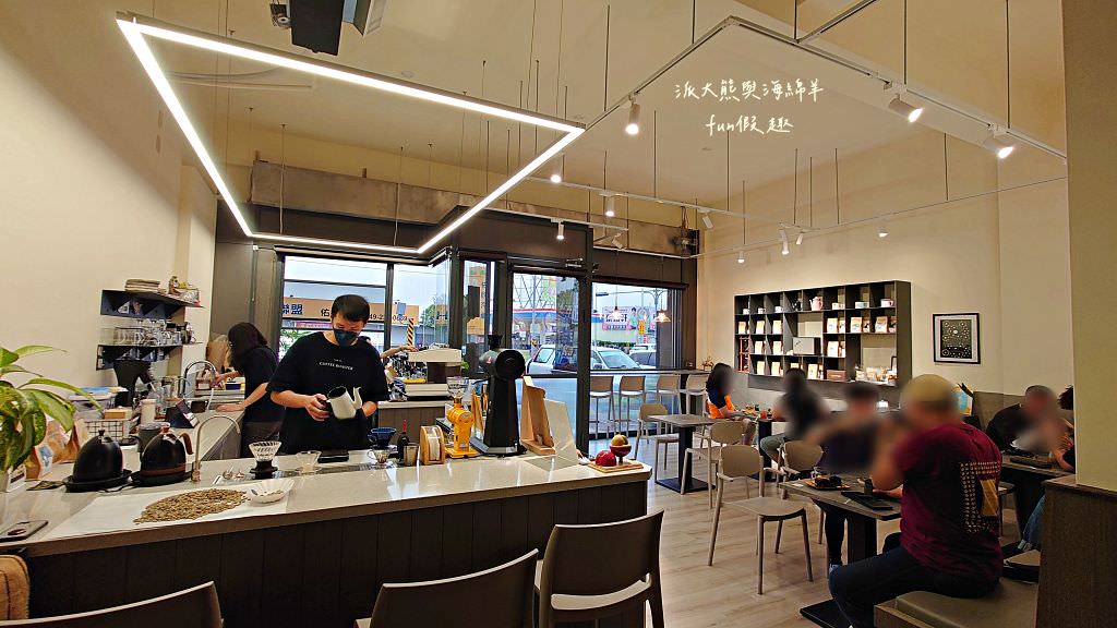 2025 Sundawn Coffee Roaster︱氣氛絕佳&咖啡與甜點表現都是無可挑剔的草屯優質咖啡廳～ - 派大熊與海綿羊fun假趣～